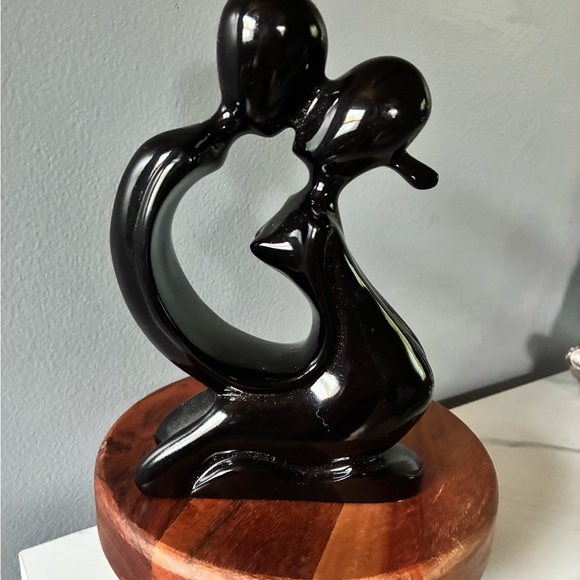 Art | Modern Abstract Couple Embrace Sculpture Black Resin Figurine Of ...